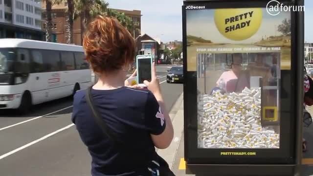 Bus shelters become claw machines - Case Studies